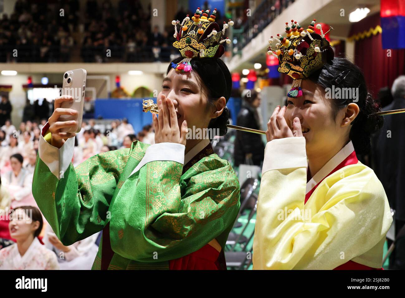 Seoul, South Korea. 11th Feb, 2025. Graduates wearing traditional ...