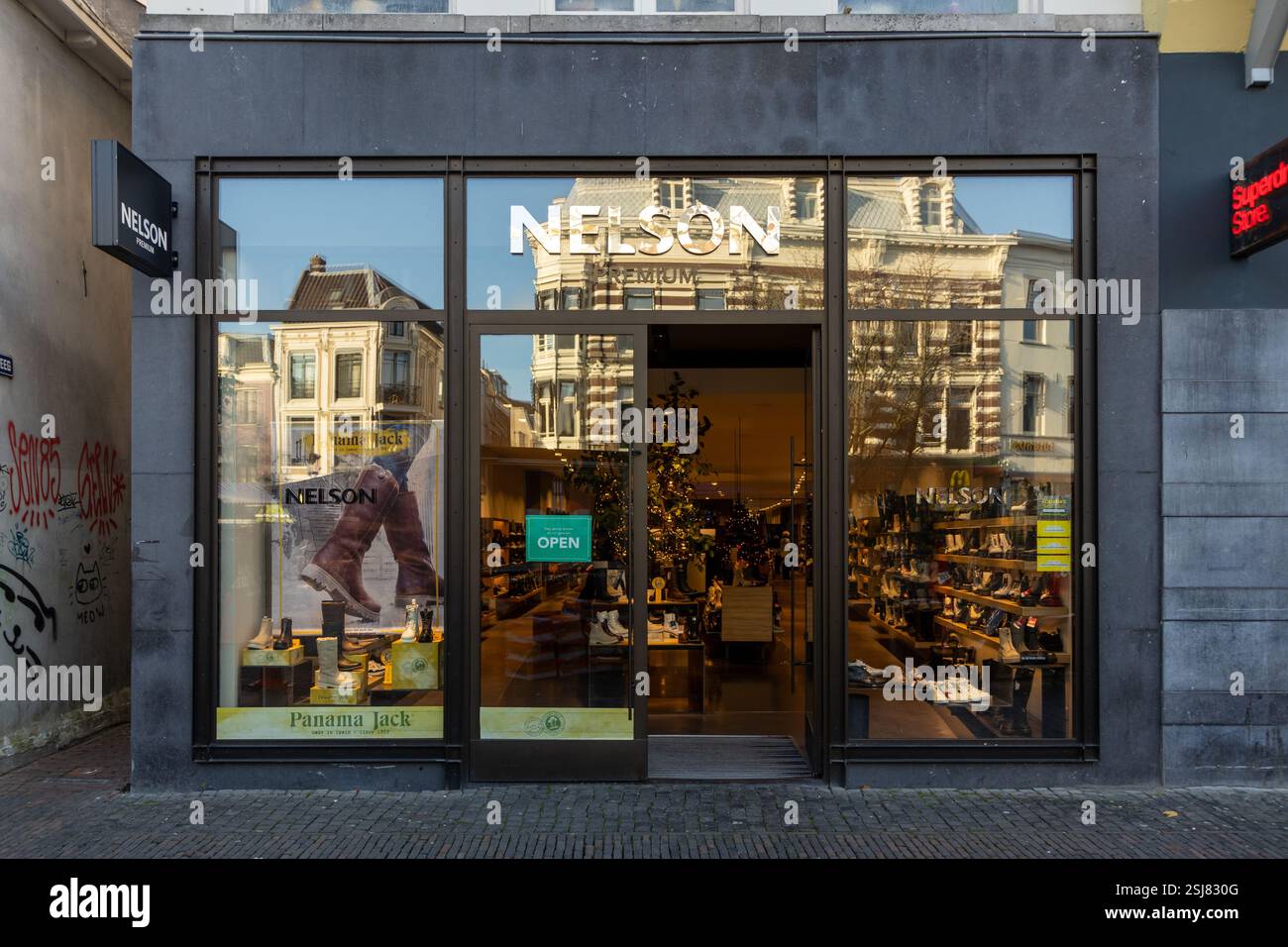 Nelson shoe store hi-res stock photography and images - Alamy