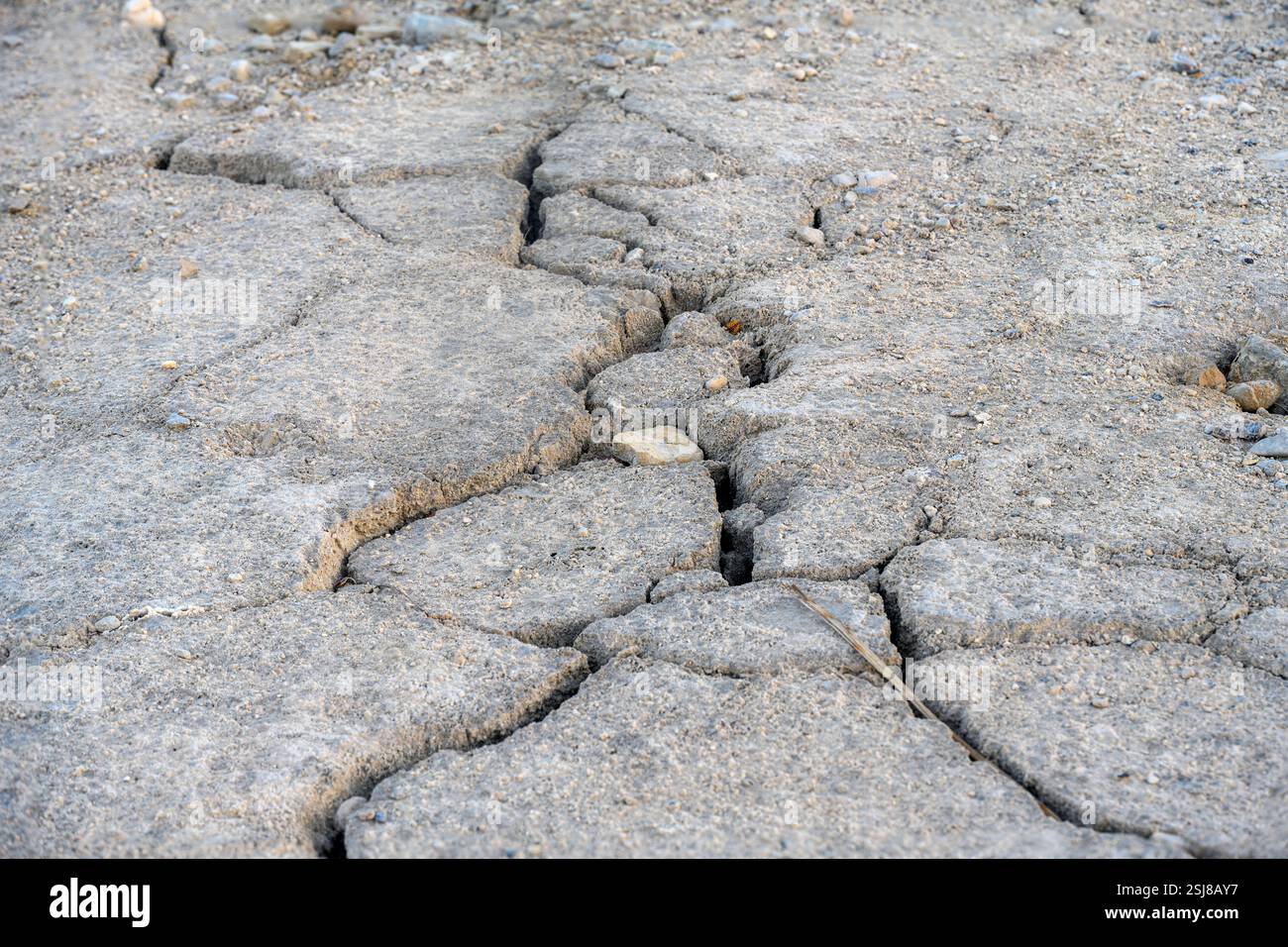 environmental concept, Water shortage and drought Dry cracked mud ...
