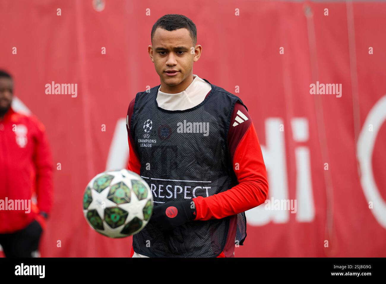 Muenchen, Deutschland. 11th Feb, 2025. Tarek Buchmann (FC Bayern ...