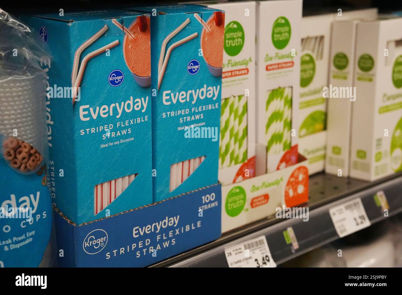 Plastic straws sit on display for sale in Cincinnati on Tuesday, Feb ...