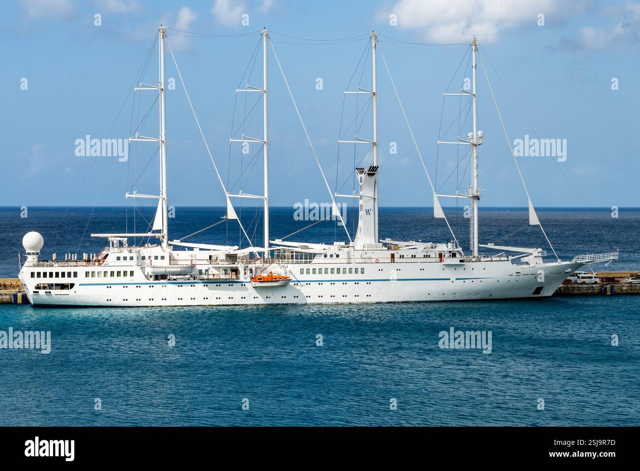Windstar Cruises Tall Ship & Cruise Ship Wind Star Docked At Bridgetown ...