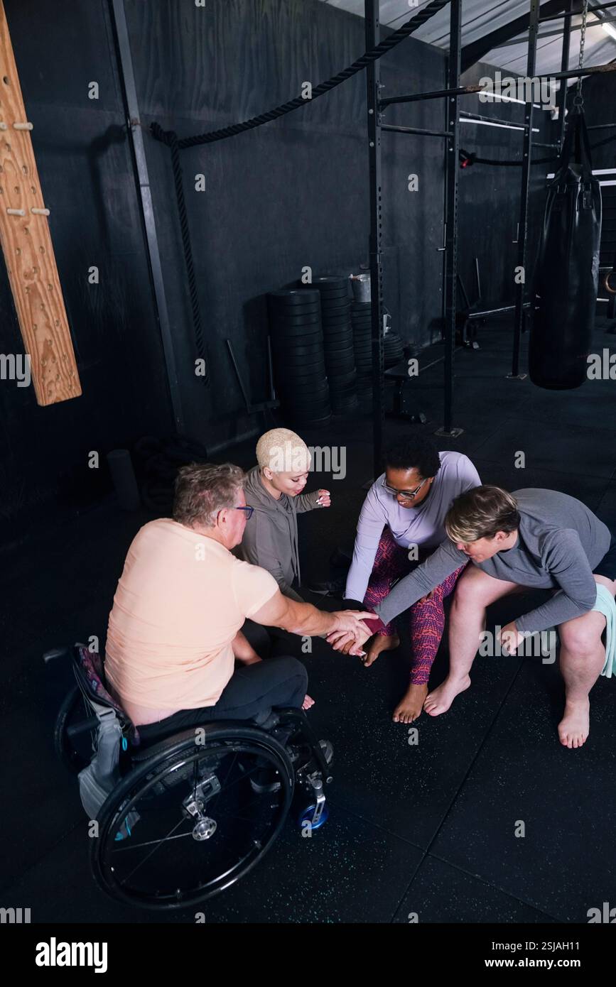 Hands while sitting hi-res stock photography and images - Alamy