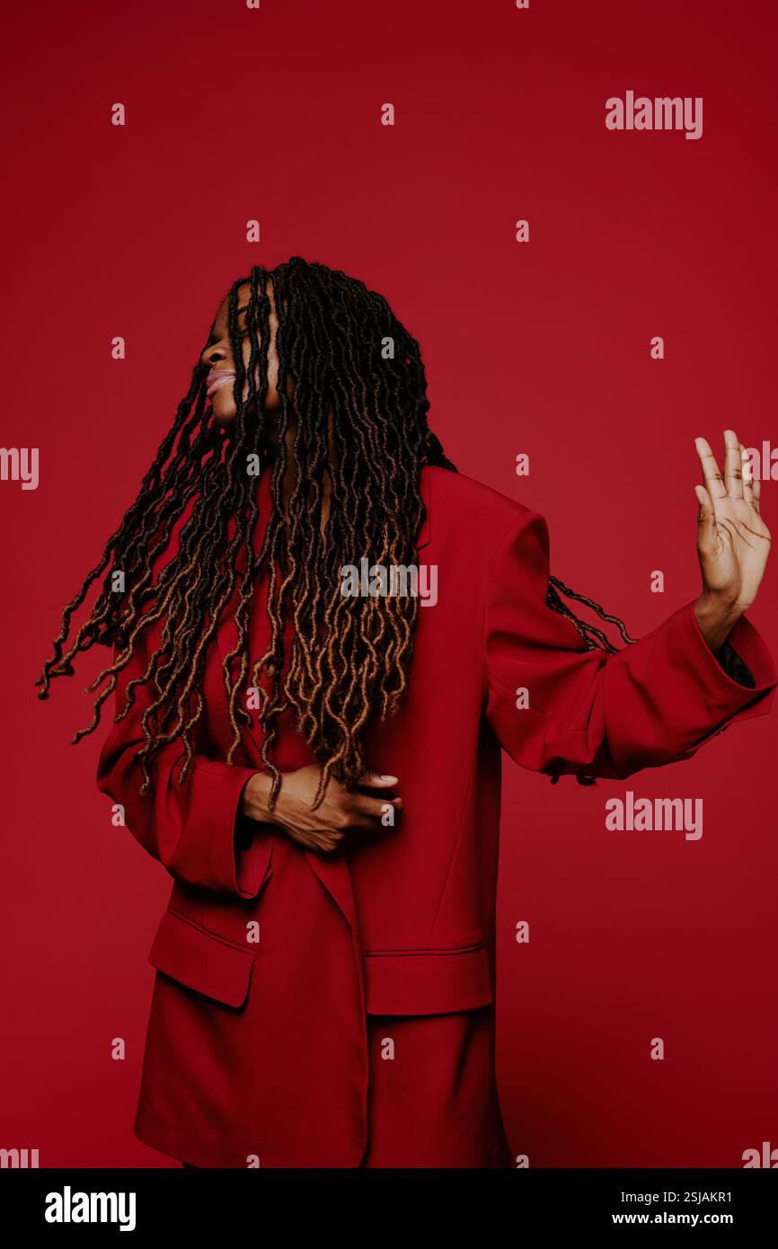Artistic deep performance woman hi-res stock photography and images - Alamy