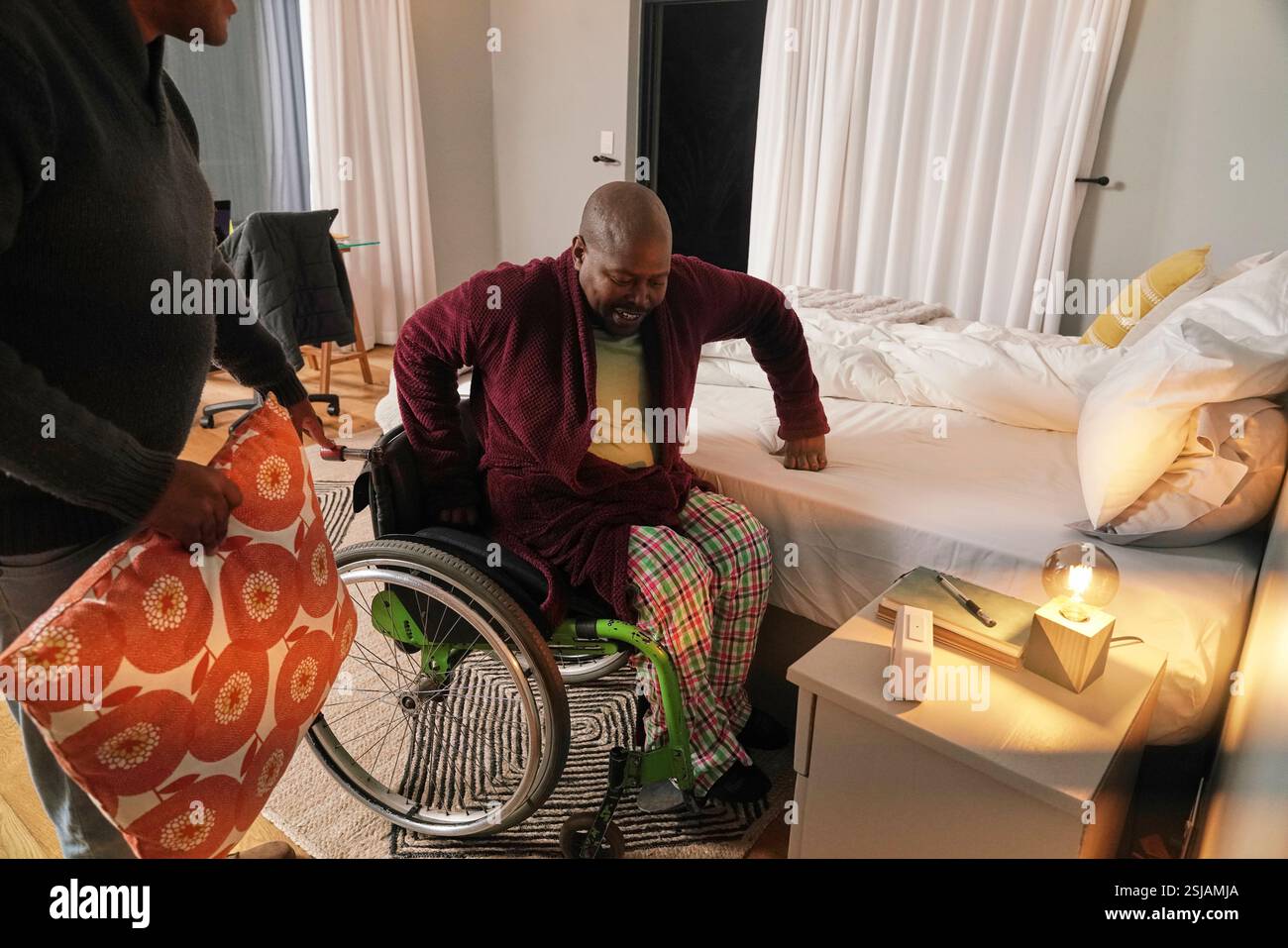 Getting into bed hi-res stock photography and images - Alamy