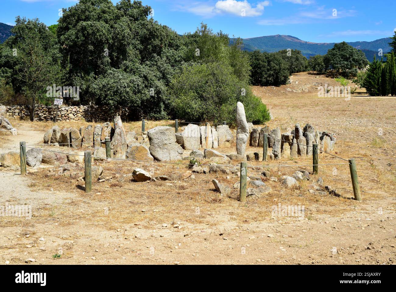 Mas Baleta Cromlech, megalithic complex of neolithic and bronze age. La ...