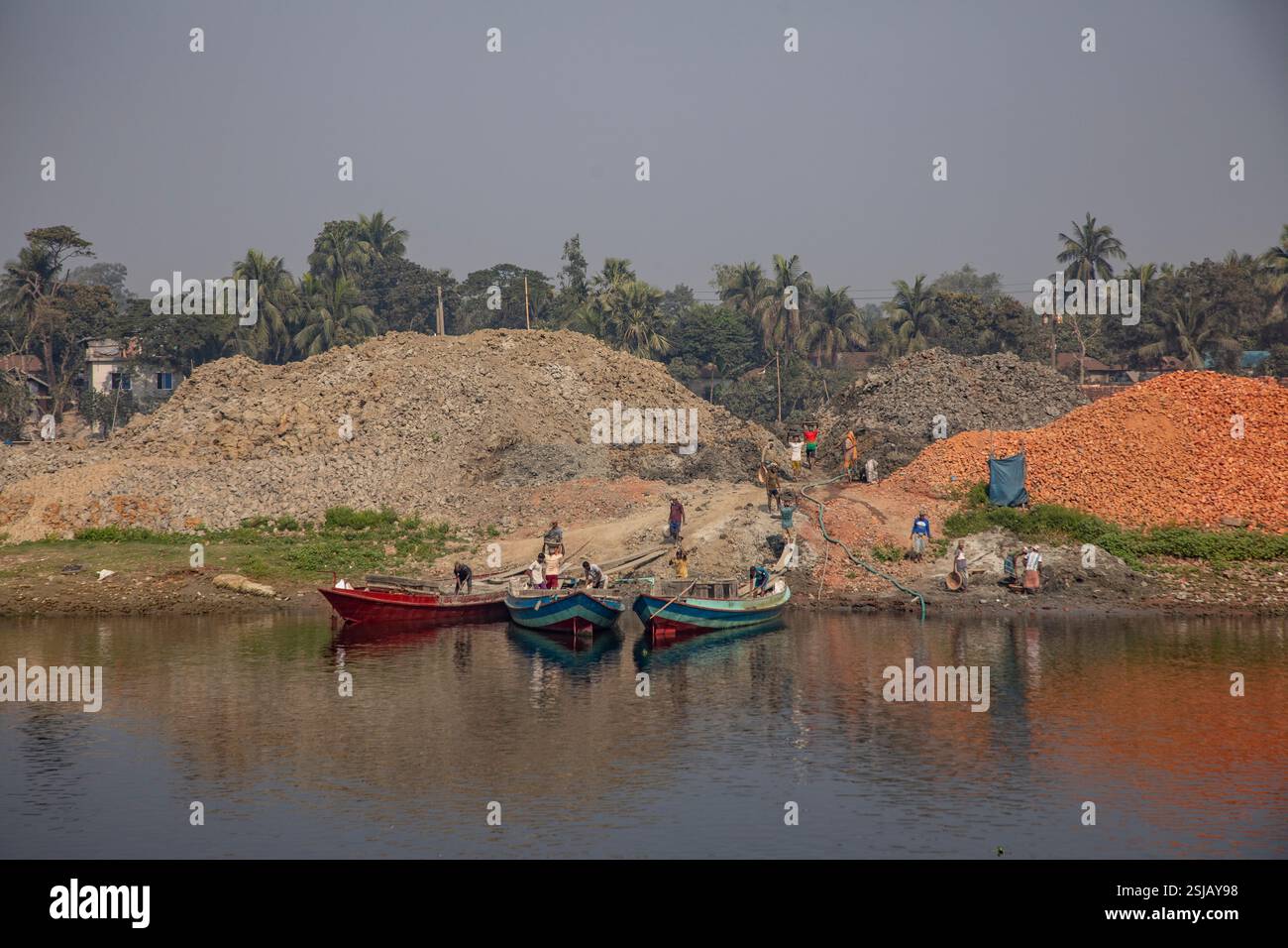 Local materials sourcing hi-res stock photography and images - Alamy
