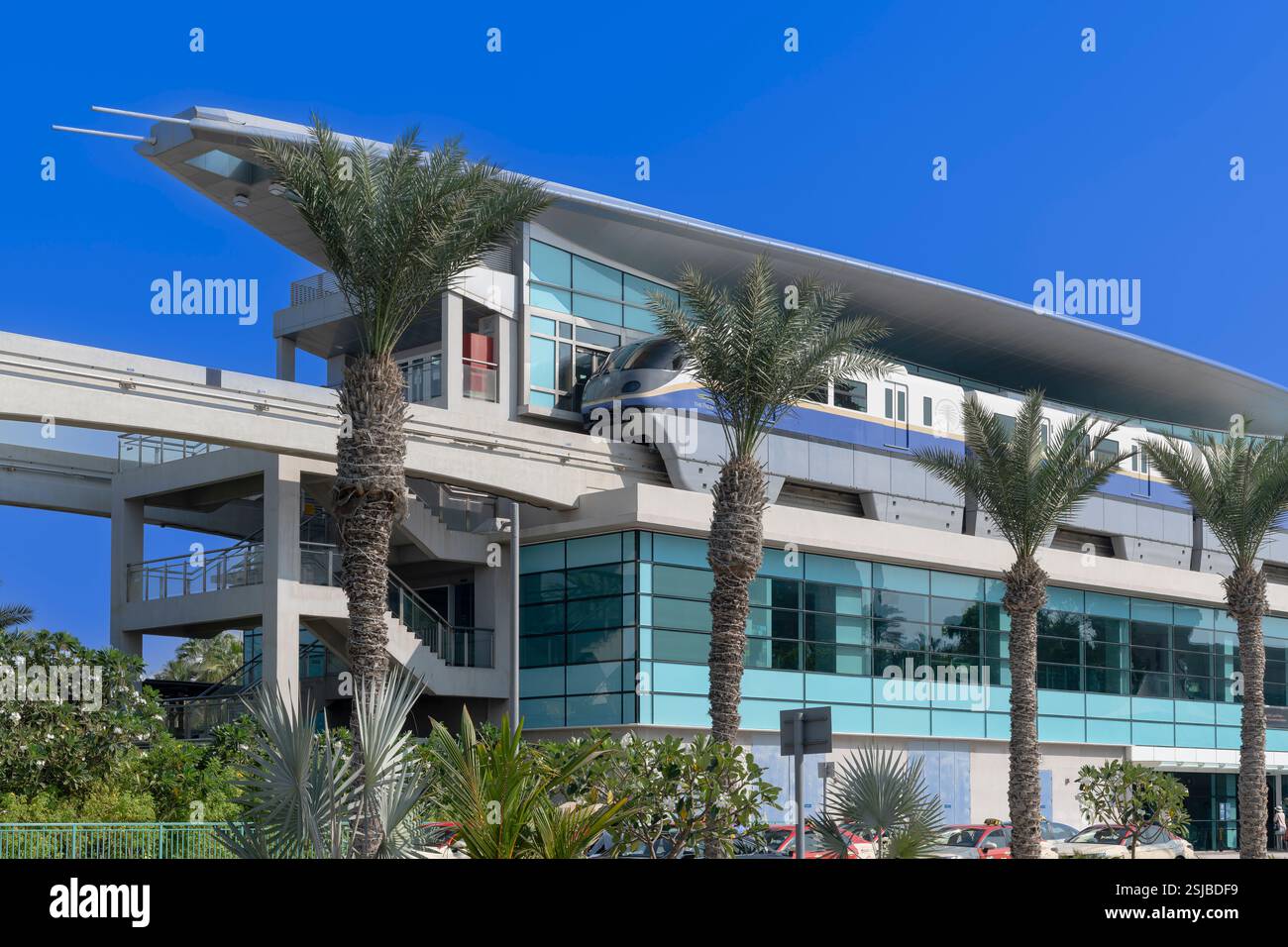 Dubai’s new monorail runs from Palm Jumeirah Monorail Station on the ...