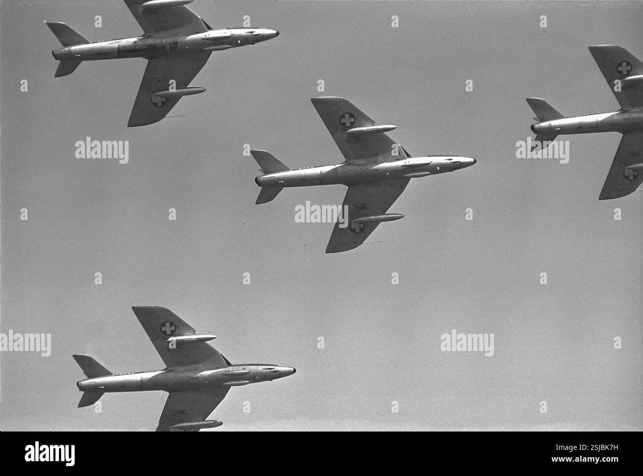 Hawker Hunter Staffel der Patrouille Suisse, Alpnach 1970#Hawker Hunter ...