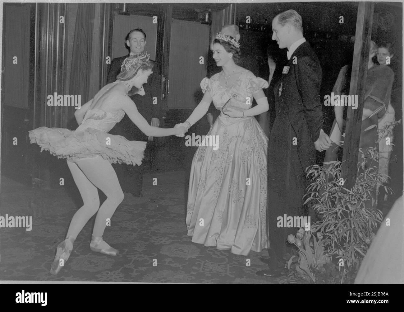Primaballerina Moira Shearer, Prinzessin Elizabeth und Gemahl Phlip ...