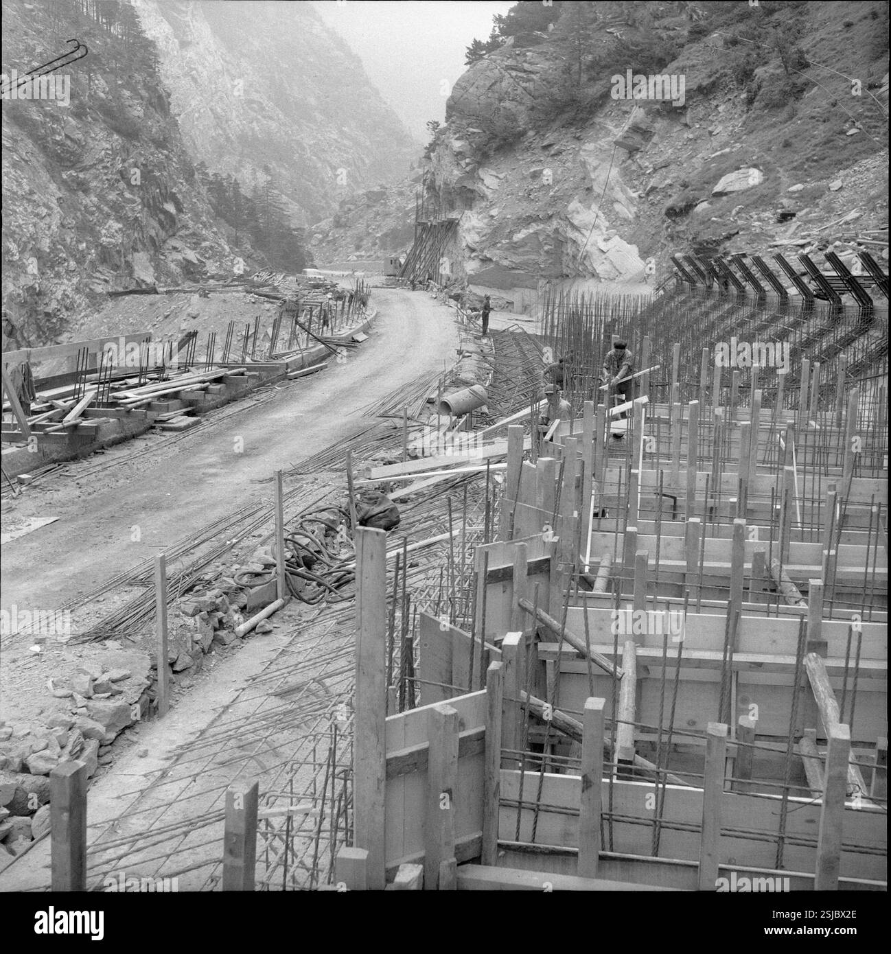 Simplon-Passstrasse im Bau 1959#Simplon pass road under construction ...