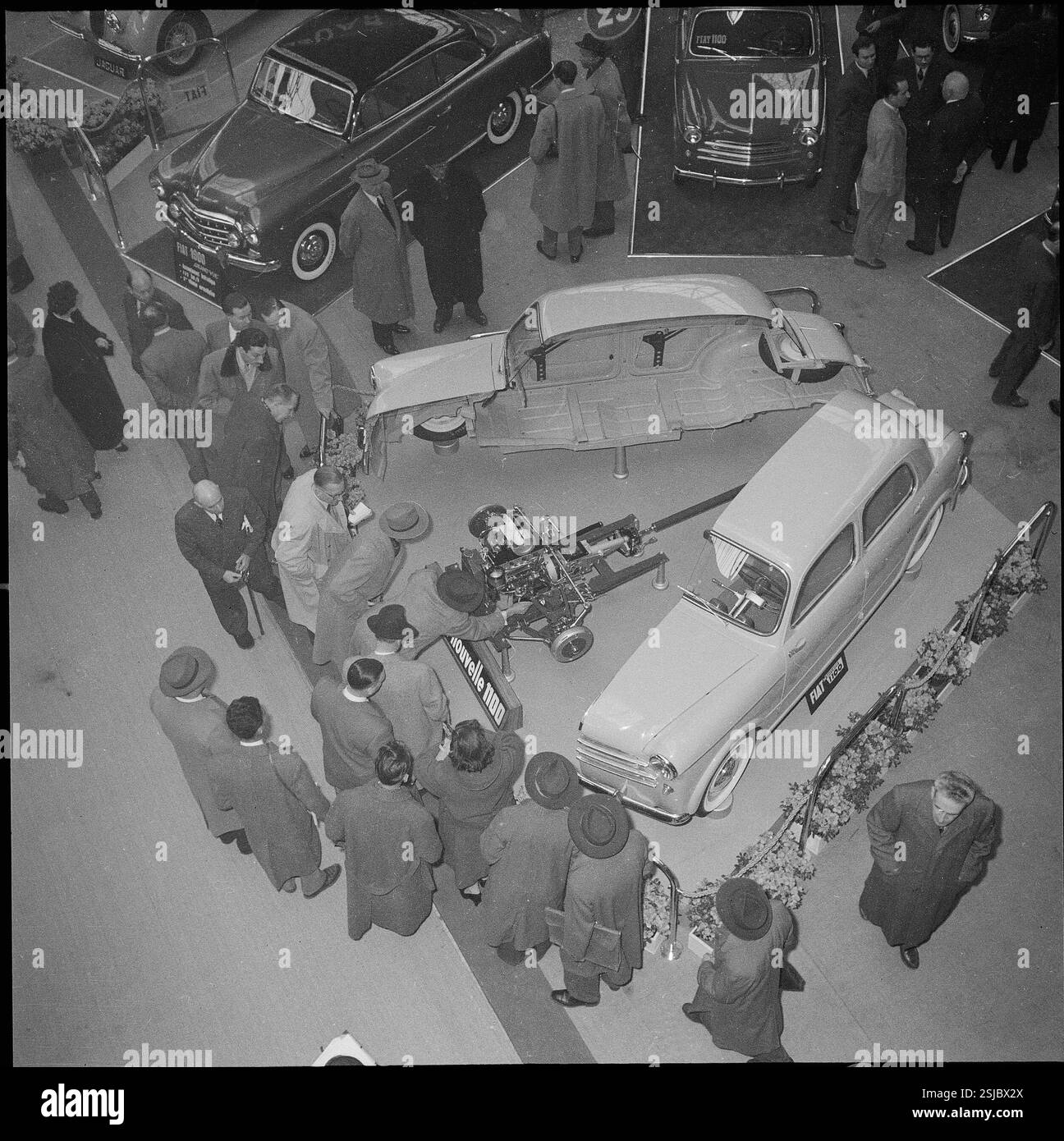23. Internationaler Automobilsalon Genf 1953: Fiat 1100 im Schnitt ...