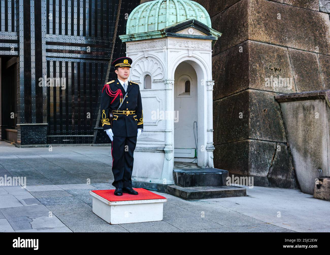 During my visit to Japan’s Imperial Palace in Tokyo, I came across an ...