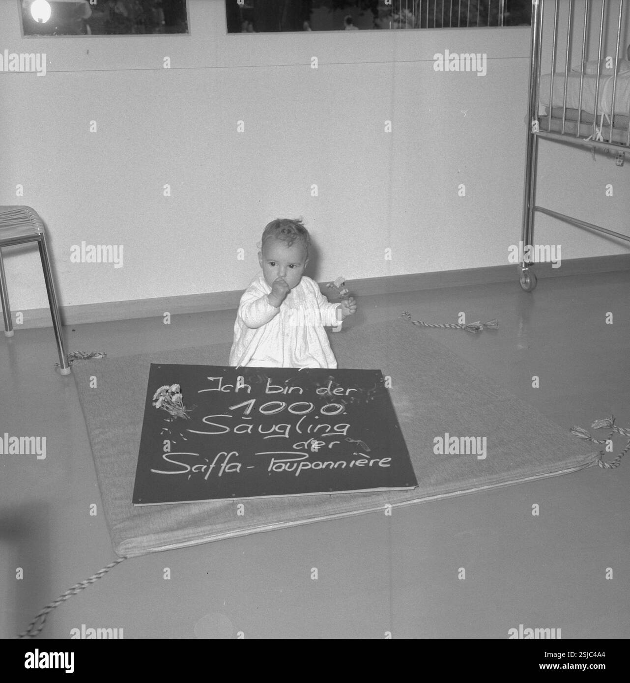 SAFFA 1958: 1000. Säugling der Pouponnière#SAFFA fair 1958: 1000st baby ...