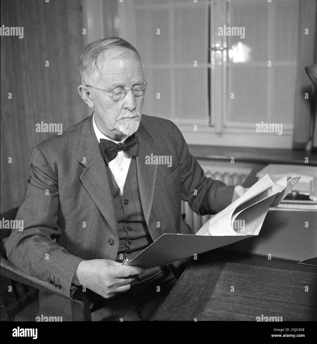 Walter Rudolf Hess, 1944#Walter Rudolf Hess, 1944- RDB BY DUKAS Stock ...