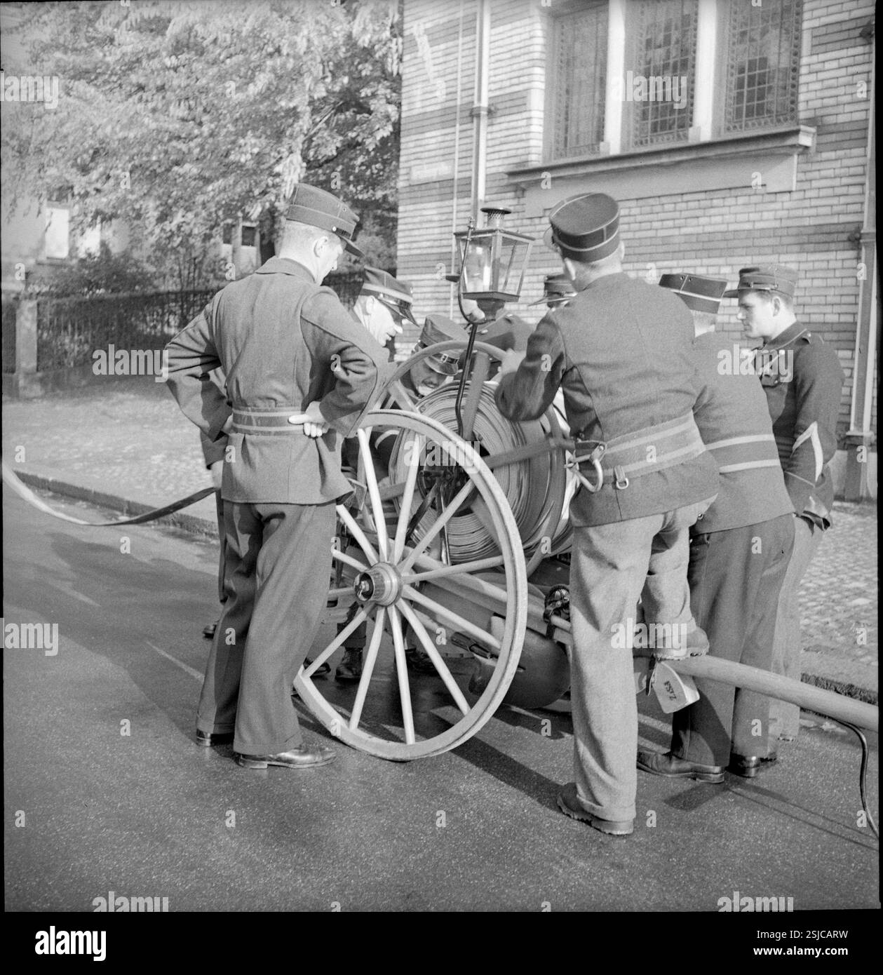 Kriegsfeuerwehr: Schlauchwagen; 1939#War fire brigade; hose cart; 1939 ...