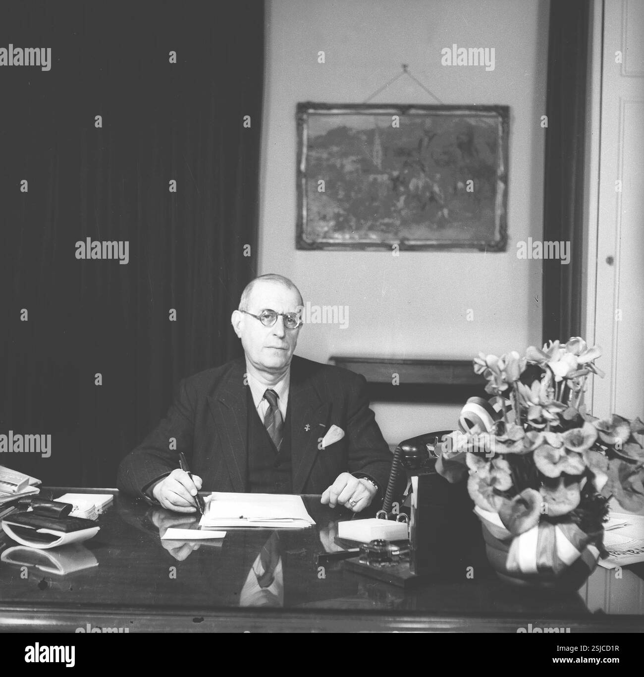 Xavier de Gaulle, Generalkonsul von Frankreich in Genf, 1945#Xavier de ...