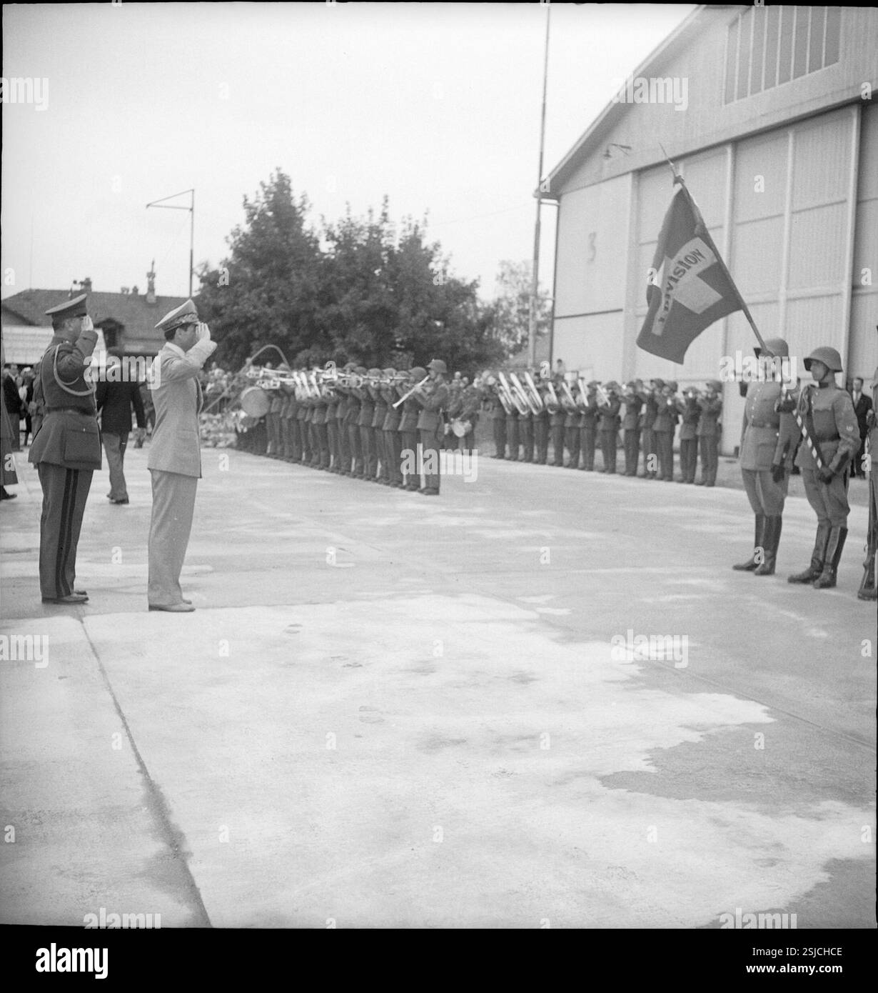 Militär salutieren hi-res stock photography and images - Alamy