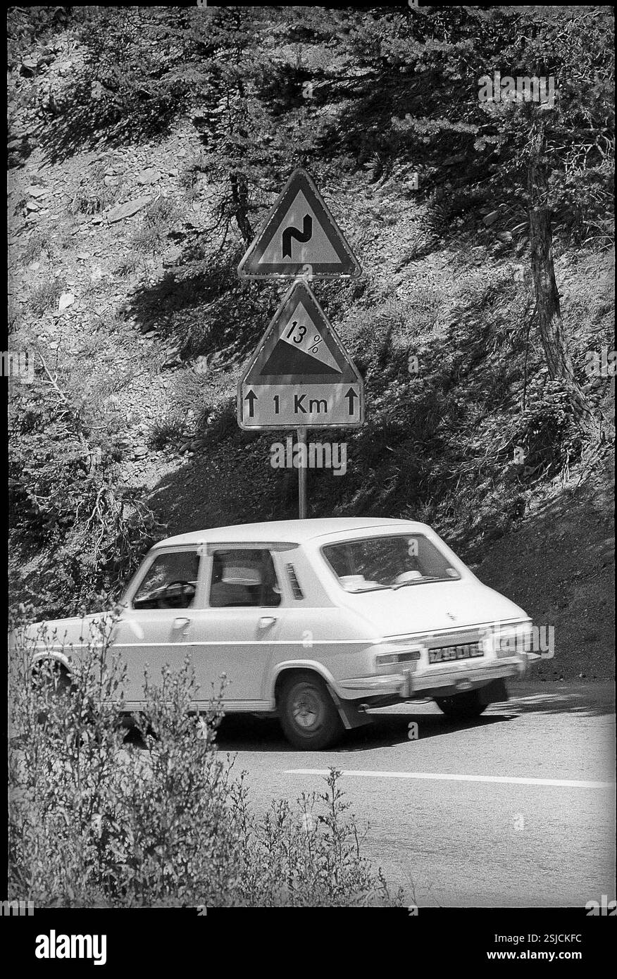 Auto auf der Simplon-Passstrasse 1971#Car on Simplon pass road 1971 ...