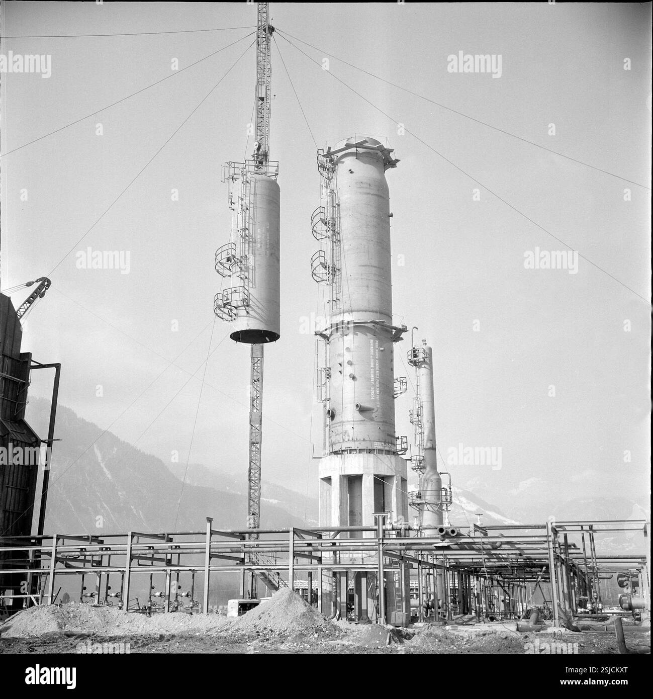 Raffinerie Collombey, Montage, Turm; 1962#Refinery Collombey, assembly ...