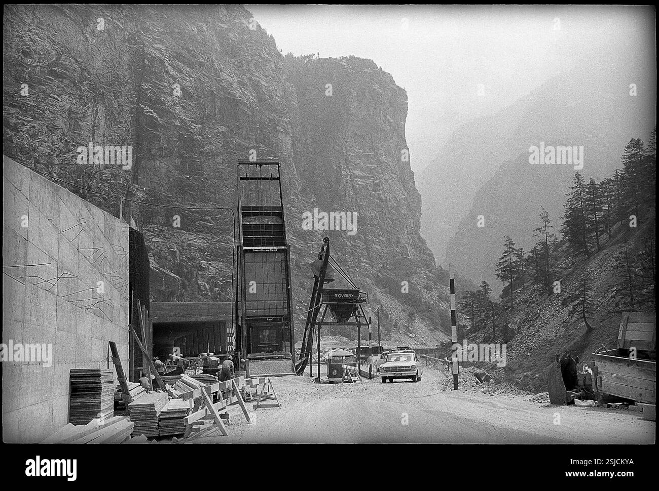 Baustelle in der Gondoschlucht am Simplon 1971#Building site in ravine ...