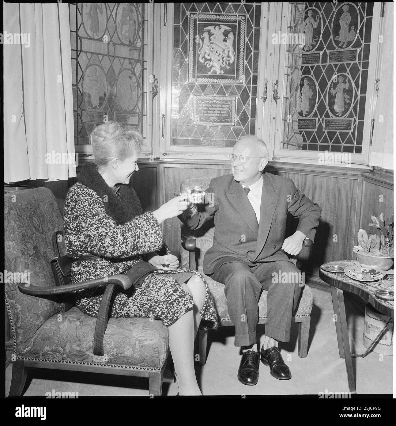 Schauspielerin Corinne Marchand, Stadtpräsident Emil Landolt; 1962# ...