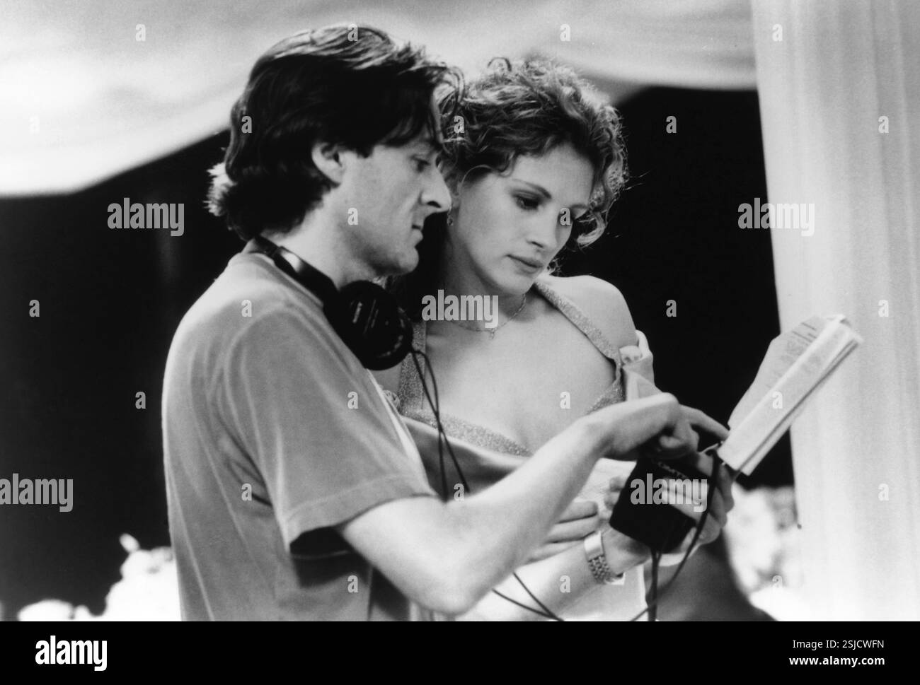 My Best Friend's Wedding Year : 1997 USA Director : P.J. Hogan P.J ...