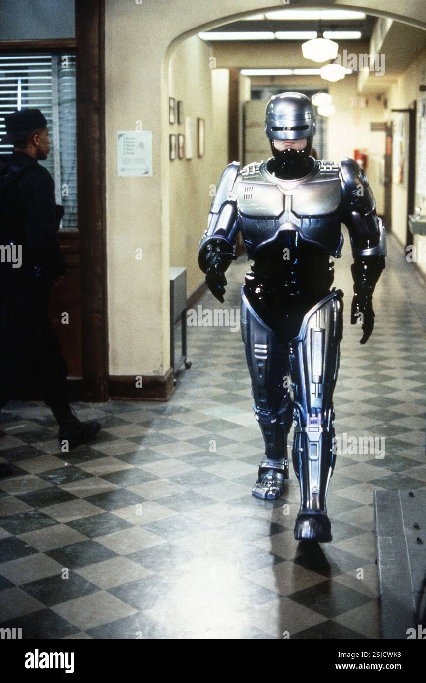RoboCop 3 Year : 1993 USA Director : Fred Dekker Robert Burke Stock ...