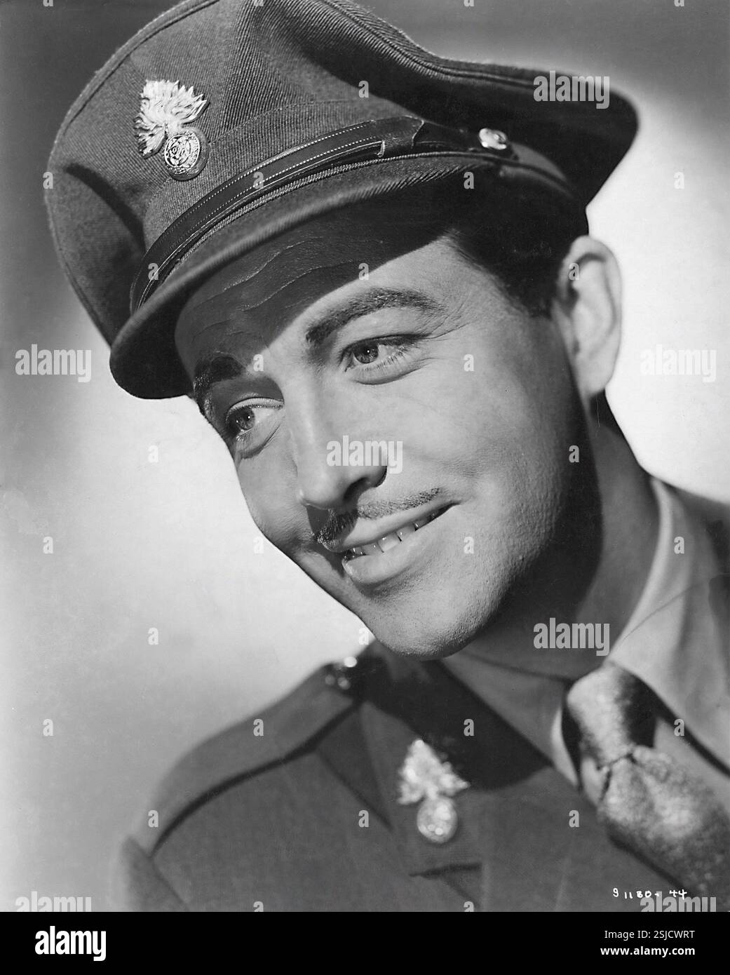 Waterloo Bridge Year 1940 USA Director : Mervyn LeRoy Robert taylor ...