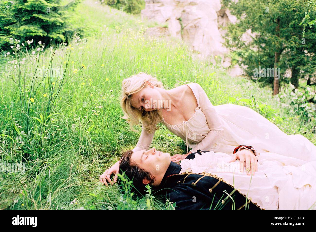 Marie Antoinette Year : 2006 USA Director : Sofia Coppola Kirsten Dunst ...