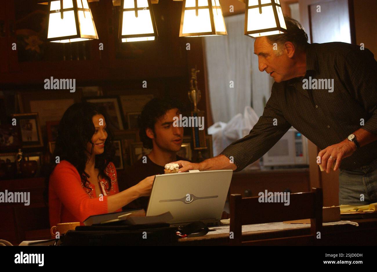 Navi rawat david krumholtz judd hi-res stock photography and images - Alamy