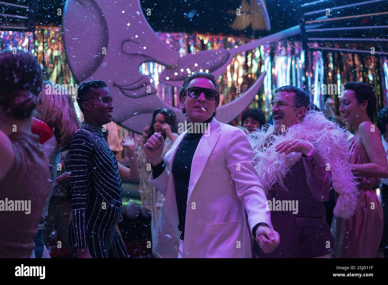 Halston 2021TV Series USA Director : Daniel Minahan Season 1, episode 4 ...