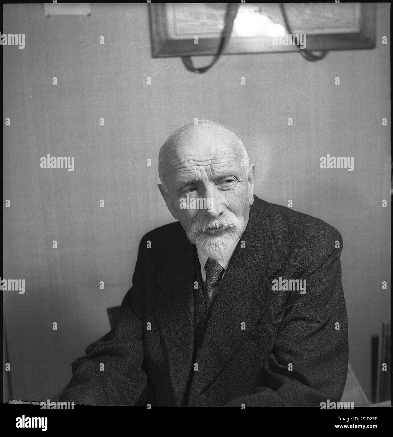 Charles Biermann, Autor um 1940#Charles Biermann, author around 1940 ...