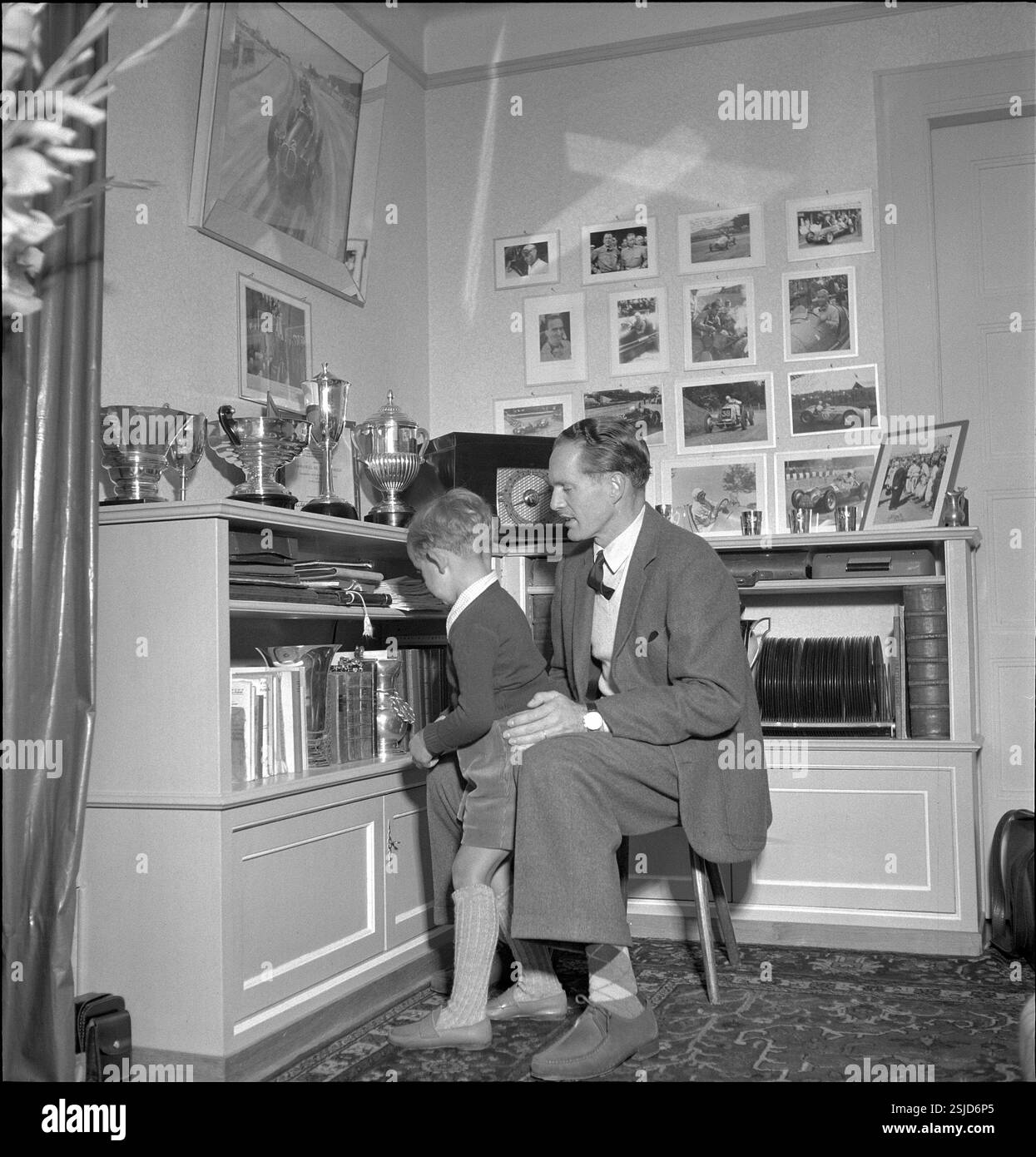 Emmanuel de Graffenried und Sohn Leo, 1950#Emmanuel de Graffenried and ...
