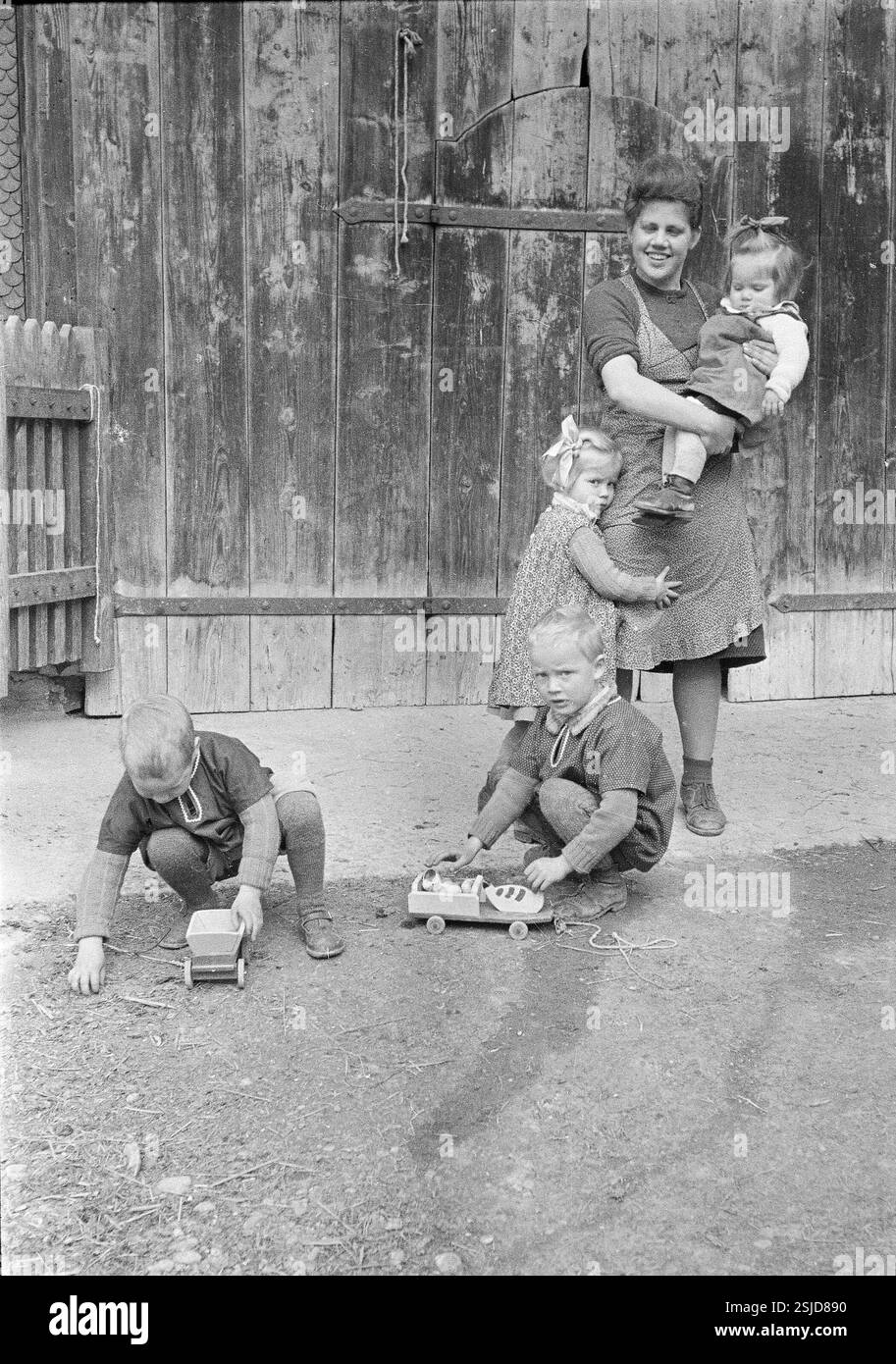 Children farming ww2 Black and White Stock Photos & Images - Alamy