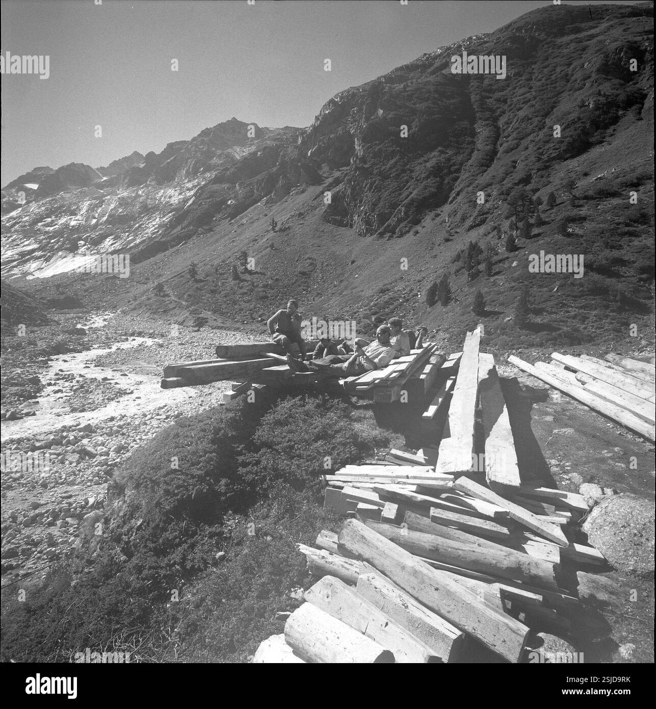 Bauarbeiter im Val Forno 1958#Workers in Val Forno 1958- RDB BY DUKAS ...