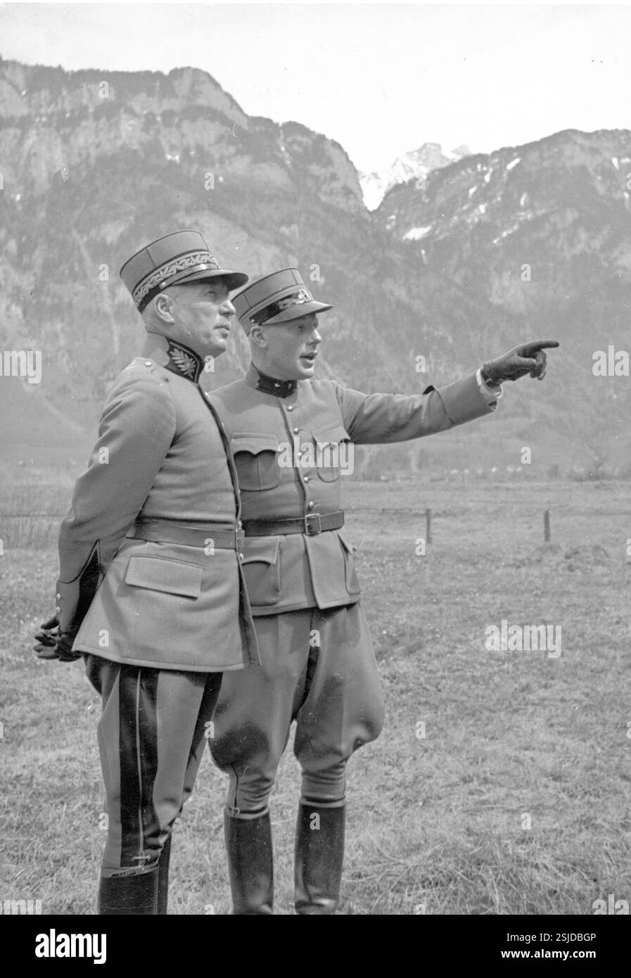 Ulrich Wille junior mit seinem Sohn Fritz Wille 1937#Ulrich Wille ...