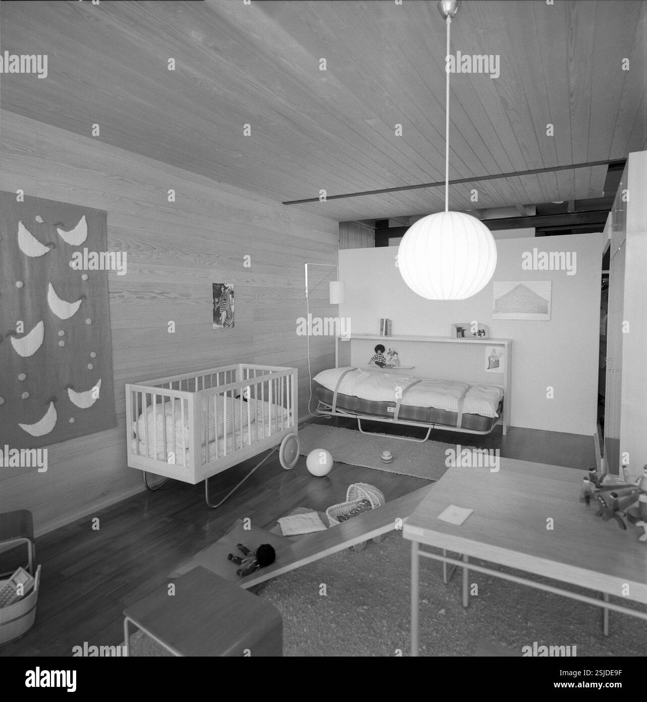 SAFFA 1958: Kinderzimmer im "Wohnturm"#SAFFA fair 1958: children's room ...