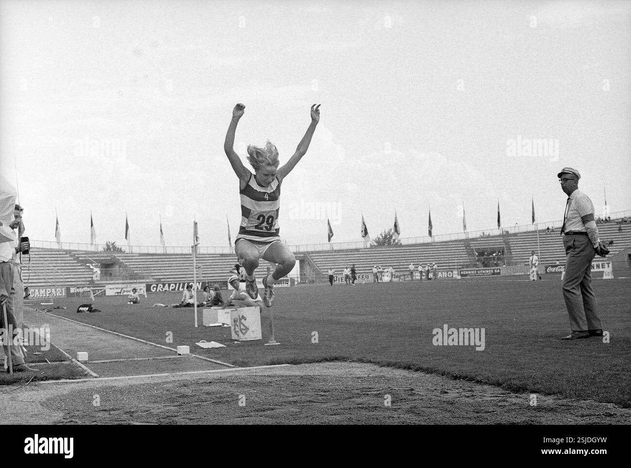 Leichtathletik-SM 1964 Lausanne, Finale Weistprung: Meta Antenen siegt# ...