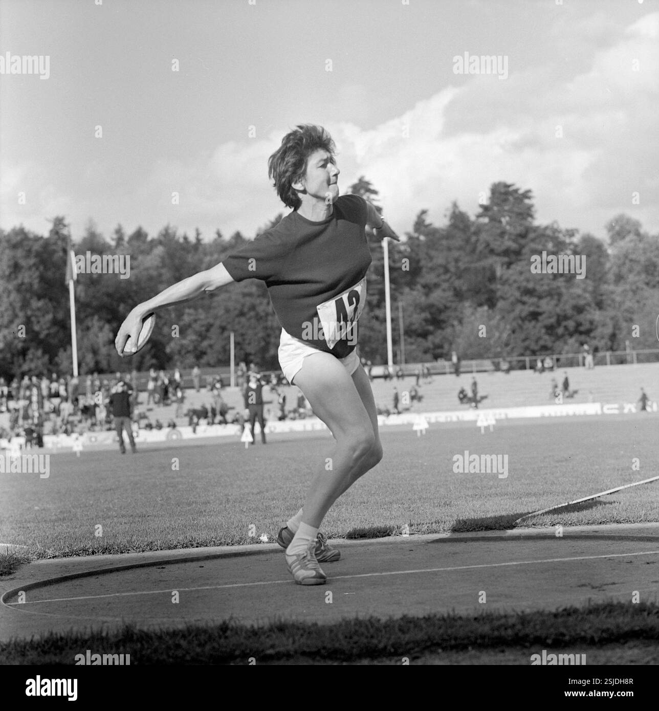 Leichtathletik-SM 1965 Bern, Finale Diskus: Fry Frischknecht siegt# ...