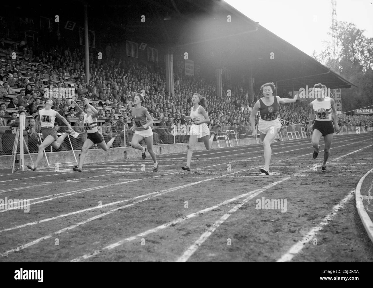 Anne pashley hi-res stock photography and images - Alamy