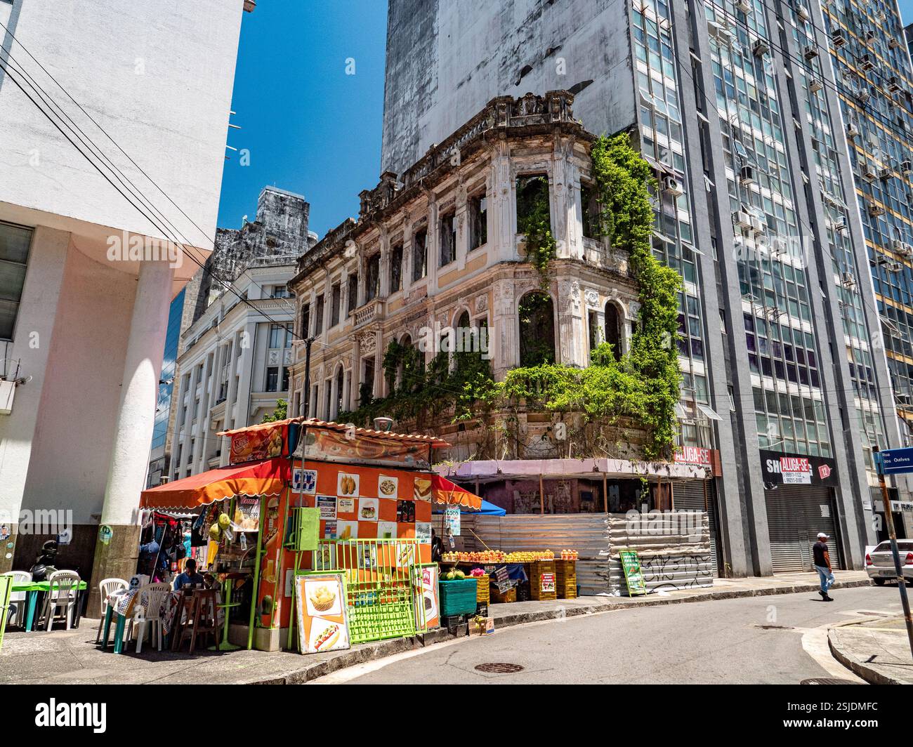 03.02.2025 Salvador de Bahia, Brazil. Street view with old abandoned ...
