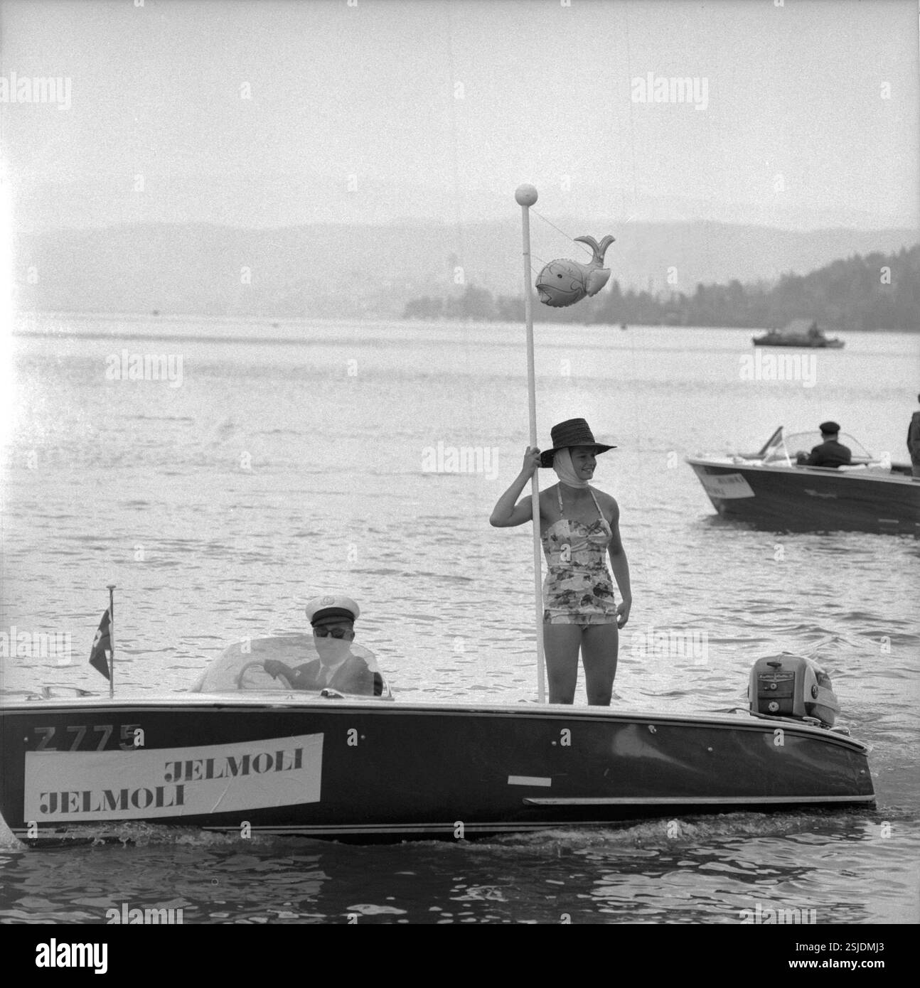 während Schweizer Wasserski-Meisterschaften#At Swiss waterskiing ...