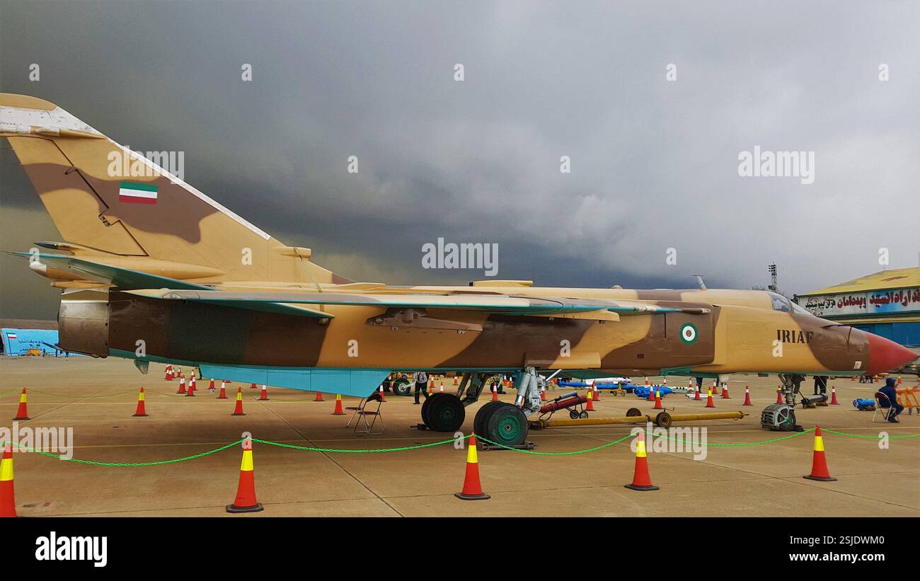 Sukhoi Su-24 (NATO : Fencer) is a supersonic, all-weather tactical ...