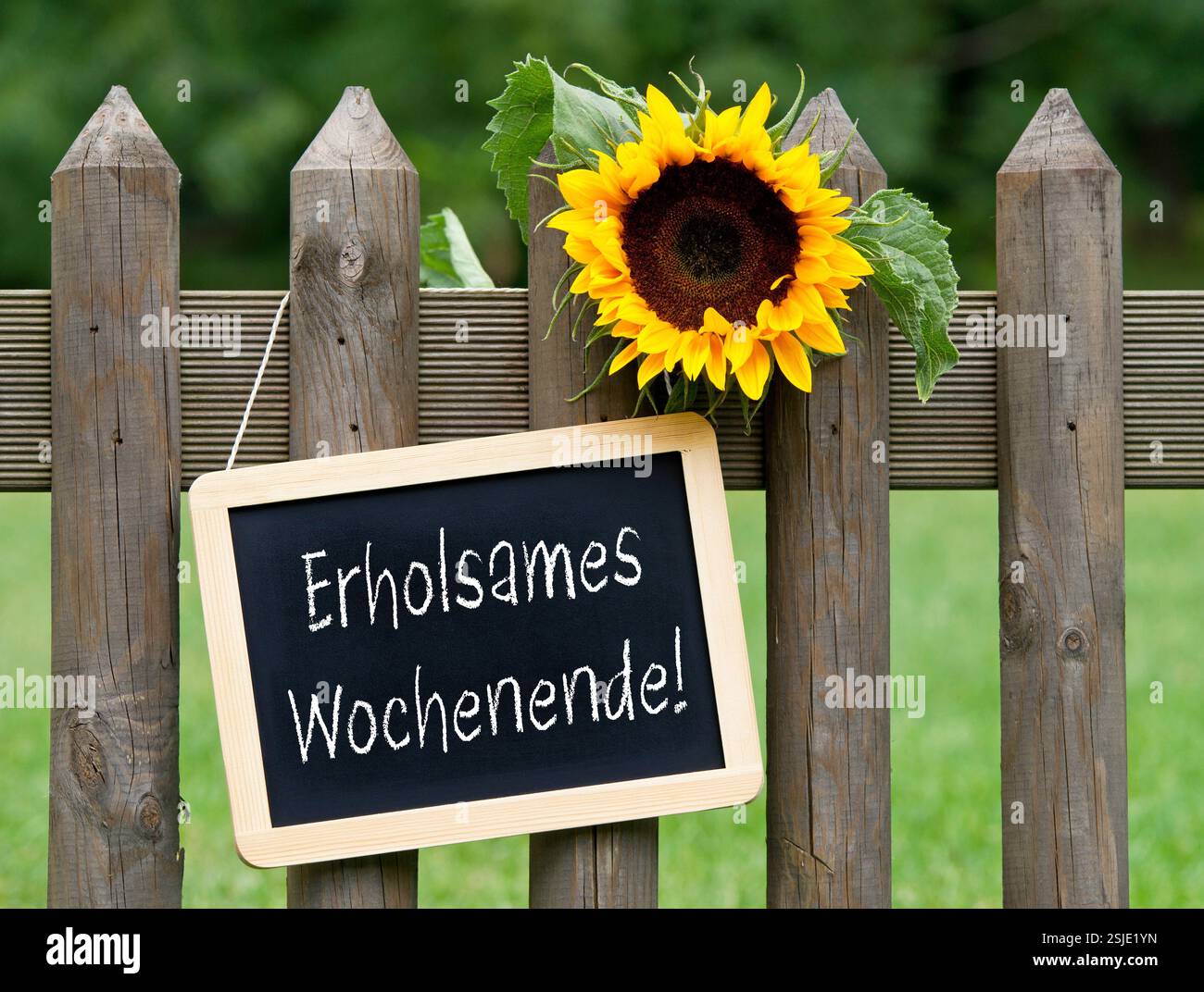 Weekend shutdown hi-res stock photography and images - Alamy