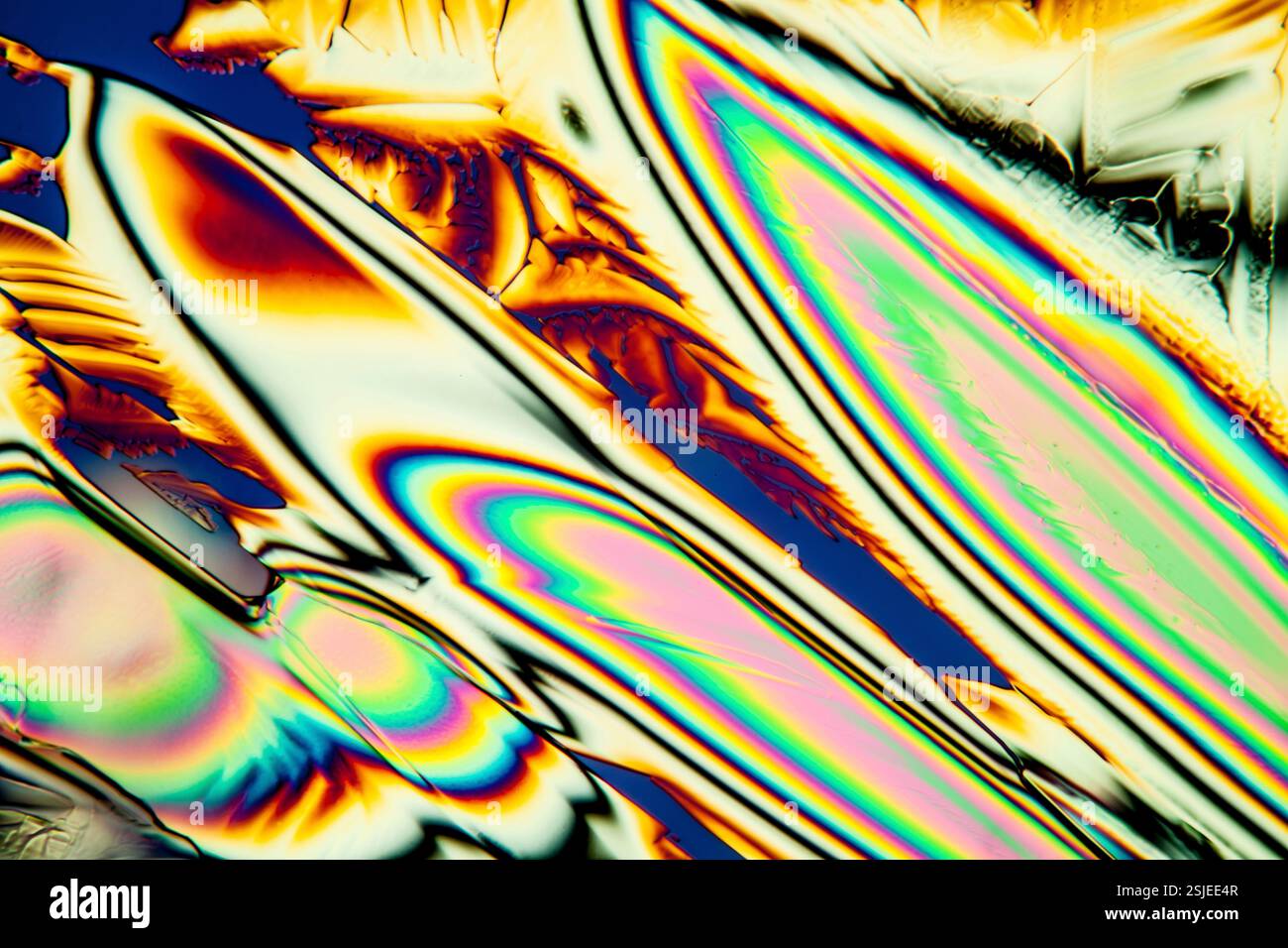 Urea in polarized light, crystals magnified 100x Stock Photo - Alamy