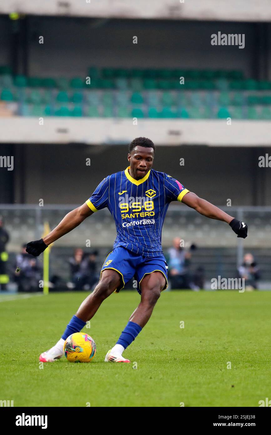 Verona, Italia. 08th Feb, 2025. Verona's Daniel Oyegoke during the ...