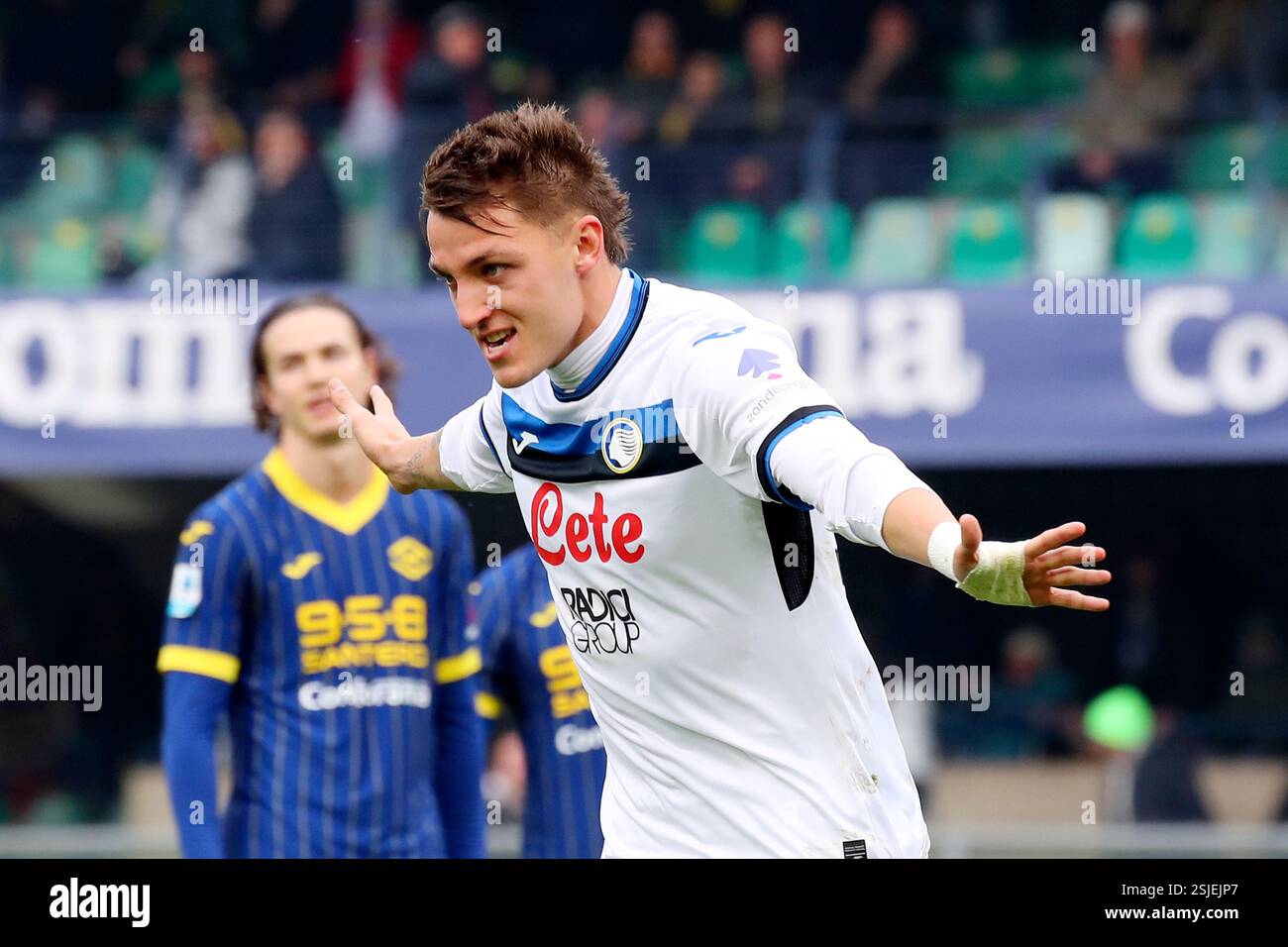 Verona, Italia. 08th Feb, 2025. Atalanta's Mateo Retegui 's celebration ...