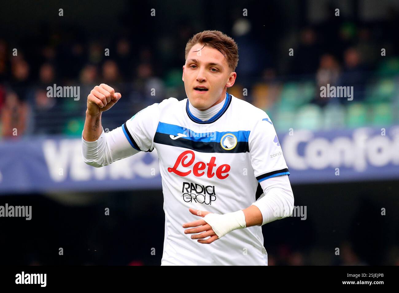 Verona, Italia. 08th Feb, 2025. Atalanta's Mateo Retegui 's celebration ...