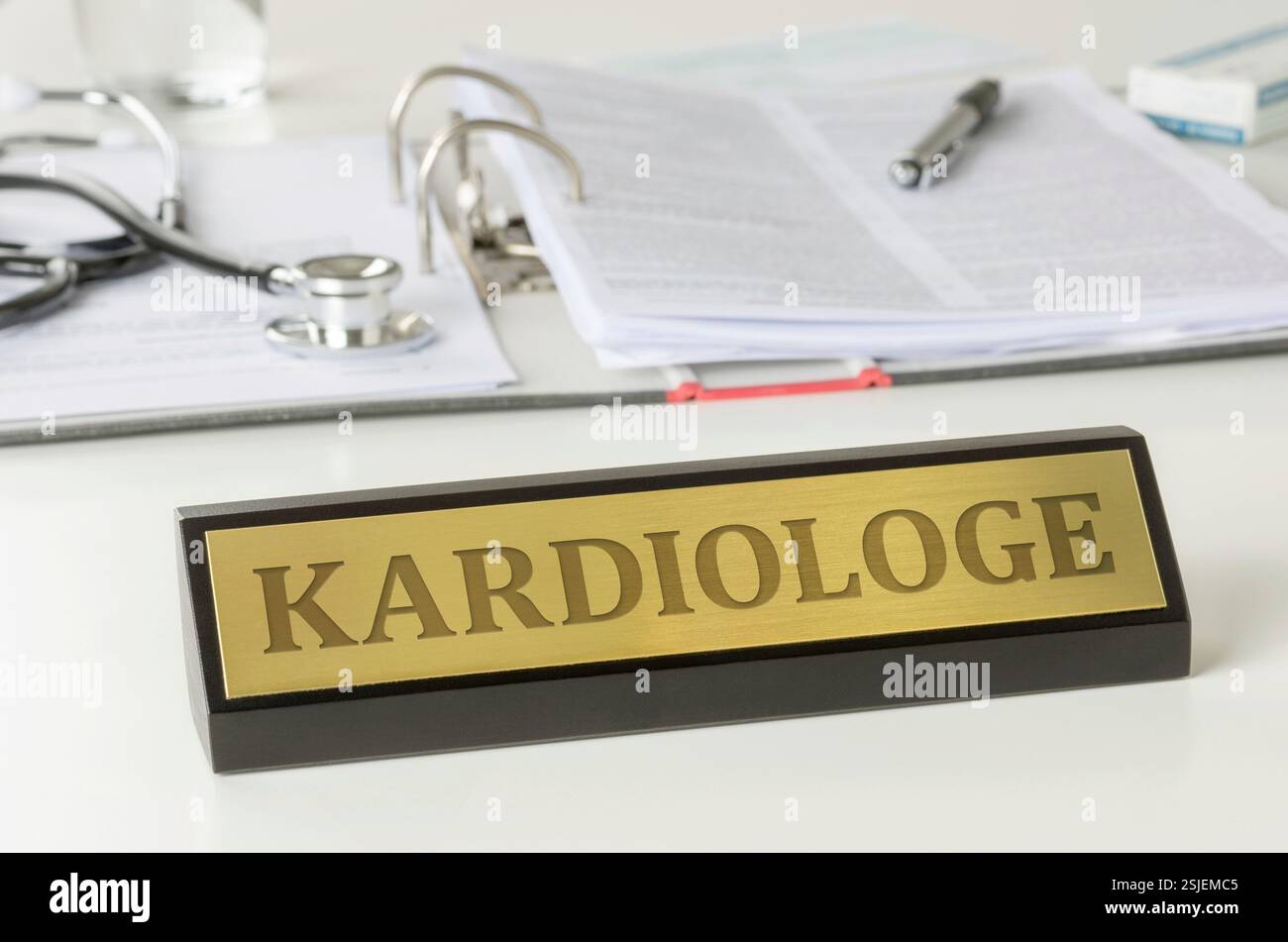 Table display with the cardiologist sign Stock Photo - Alamy